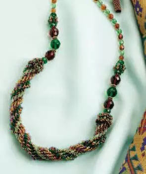 Ang Sumptuous Spiral usa ka pattern sa beading necklace nga makita sa among libre nga seed bead patterns eBook.