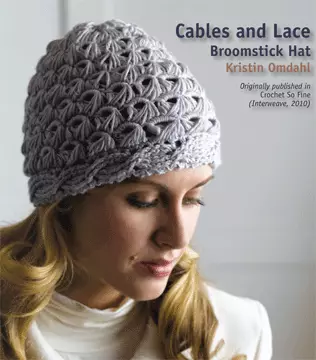 Cables i barret d'escombra d'encaix, de Crochet So Fine de Kristin Omdahl