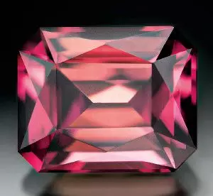 tourmaline rubellite, grianghraf le Jim Lawson