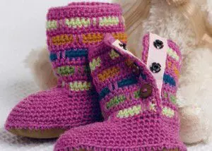 Crochet dës Booties mat der Crochet Spike Stitch mat dësem GRATIS Guide.