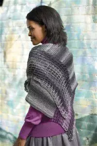 Ang Sycamore Poncho ay isang magaan na poncho crochet pattern na maaaring isuot sa iba't ibang paraan.