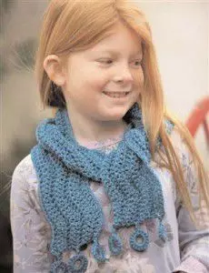 Kim Werker tərəfindən hazırlanmış Float Away Scarf, yeni başlayanlar üçün əla olan əsas tikiş nümunəsidir.