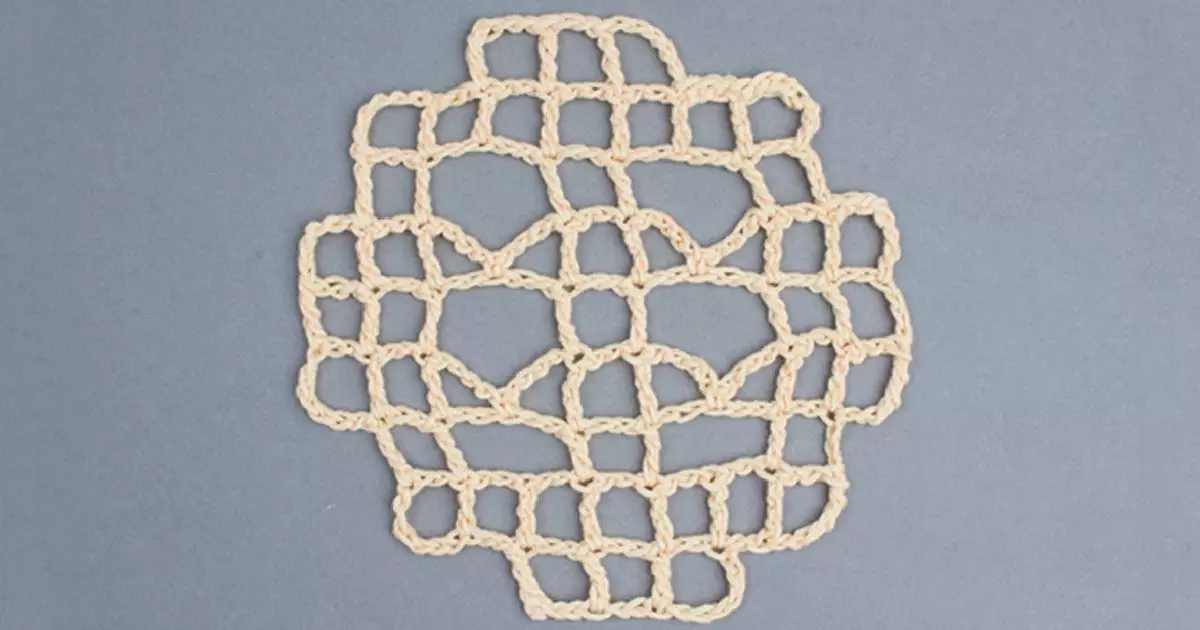 filet crochet Swatch 2. Fọto nipa Sharon Zientara.