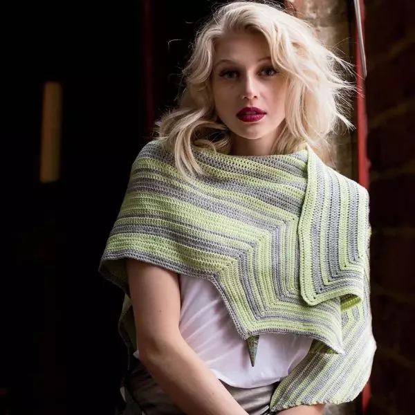 ama-crochet shawls