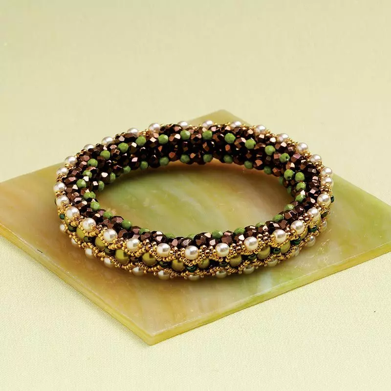 Artistieke kreatiwiteit: 9 geniale wenke om uit 'n kreatiewe groef te kom. Dancing Pearls Armband deur Evelína Palmontová