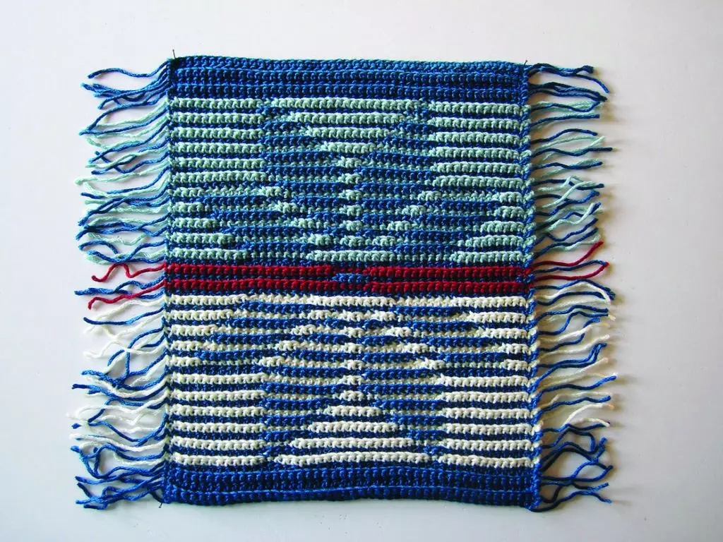 Kumashure kwe mosaic colorwork crochet swatch