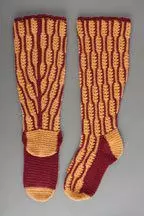 “Red Twig Dnee Jorap” nagyşlary “Free Crochet Slippers and Socks eBook” -da duş gelýär we uzyn jorap geýmek isleýän aýallar üçin hökman bolmaly.