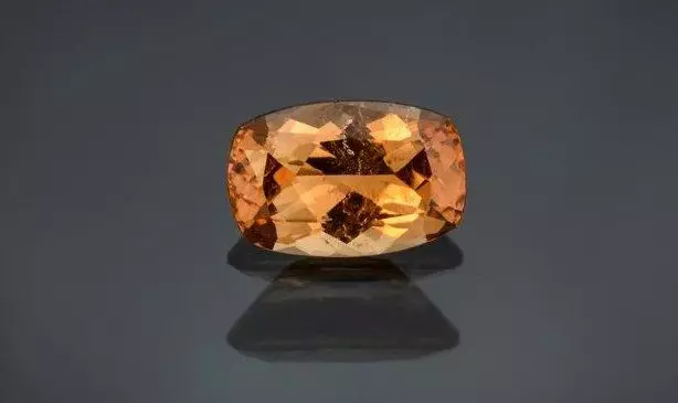 gemstones: 3.70 carat hessonite garnet