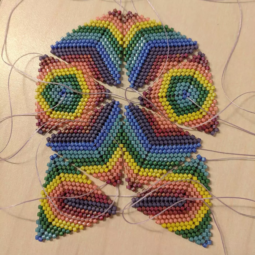 Making A Beaded Kaleidocycle: The Journey