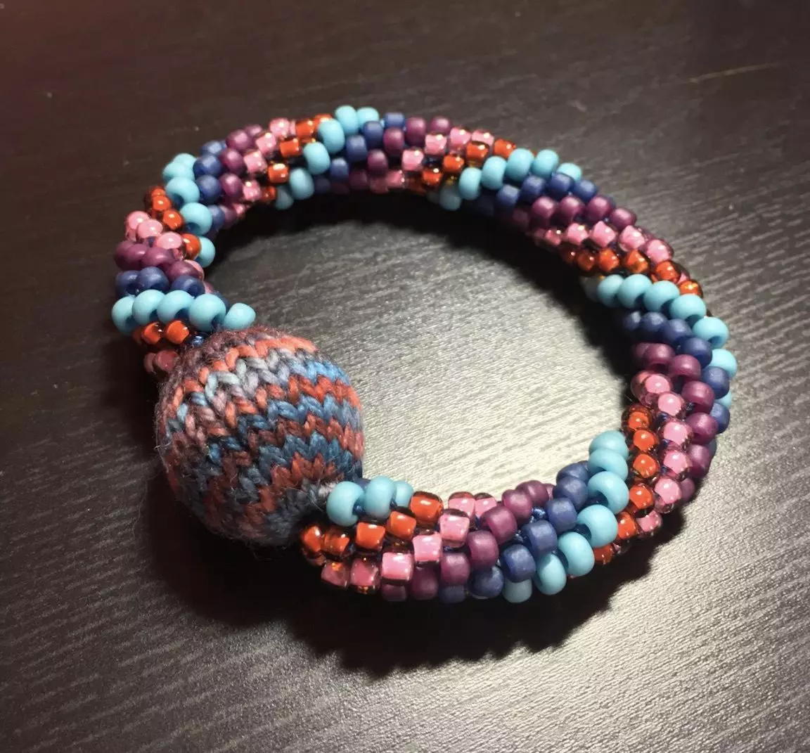 Naučte se začátečnické háčkování korálků s Candice na Bead Festu!