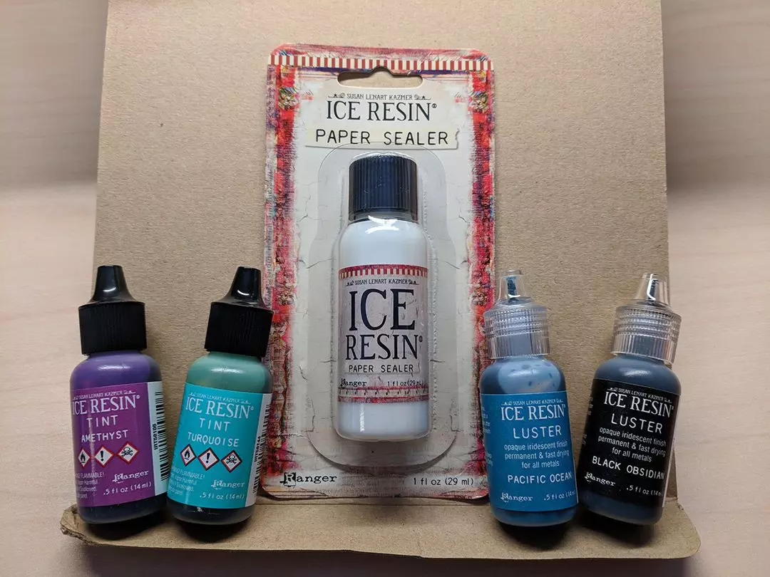ICE Resin թղթե կնիքները, երանգները և փայլերը իմ ցուցակում են, որոնց հետ կարող եմ խաղալ հաջորդը: