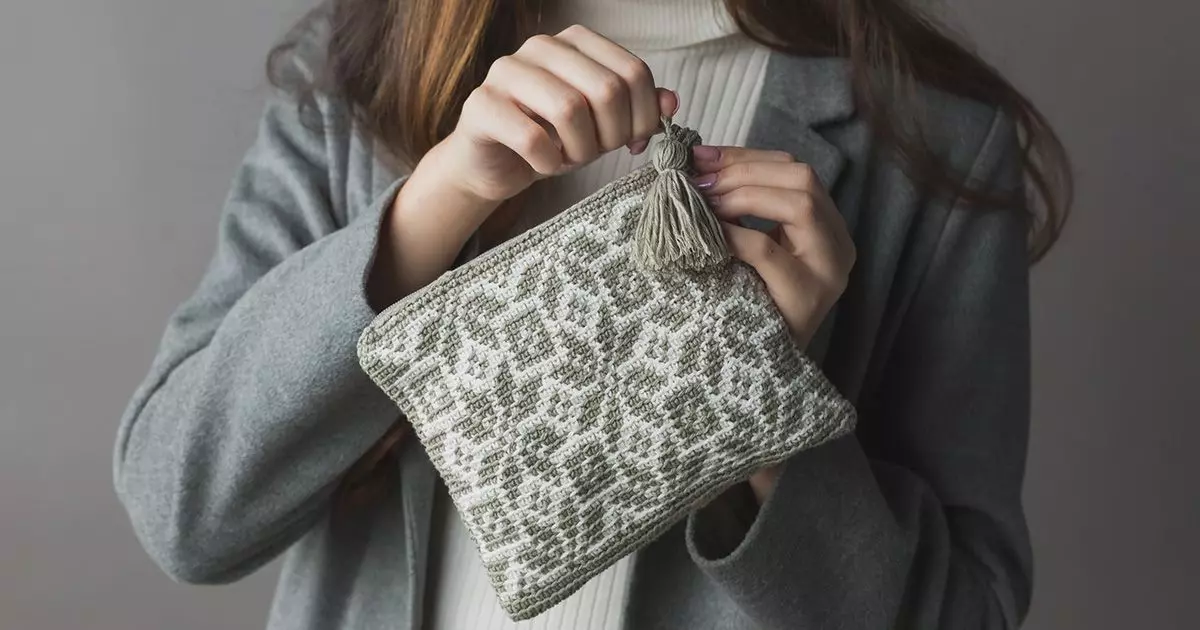 Modela Hefteyê: Pouch Tapestry Nordic