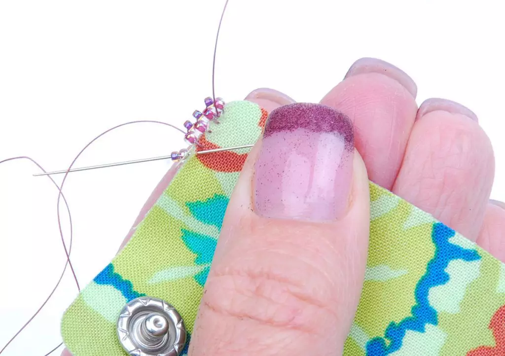 10 projetos de beading para fazer com lentilhas, contas de lentilha, lentilhas com 2 furos, lentilhas com 1 furo, lentilhas com 4 furos, miçangas de lentilha, Tammy Honaman