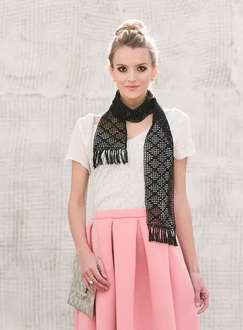 I-Diamond Filet Crochet Scarf