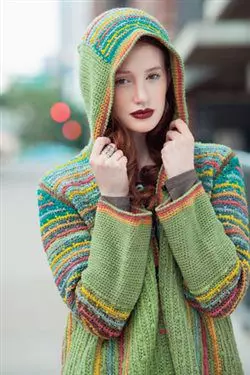 Colorwork crochet tsim ib qho zoo nkauj crochet hoodie.