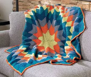 Sunburst Entrelac hekl afghan eftir Megan Granholm | CrochetMe.com