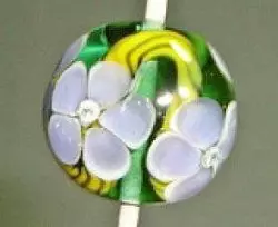 ዶቃዎች ላይ Bling: እንዴት የ Lampwork Glass Beads ውስጥ Cubic Zirconia ክሪስታሎችን ማዘጋጀት እንደሚቻል