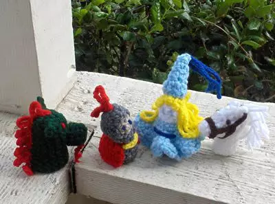 Crochet Finger Puppets - Fairy Tales ntawm koj lub ntsis ntiv tes (Qee qhov yuav tsum tau ua)