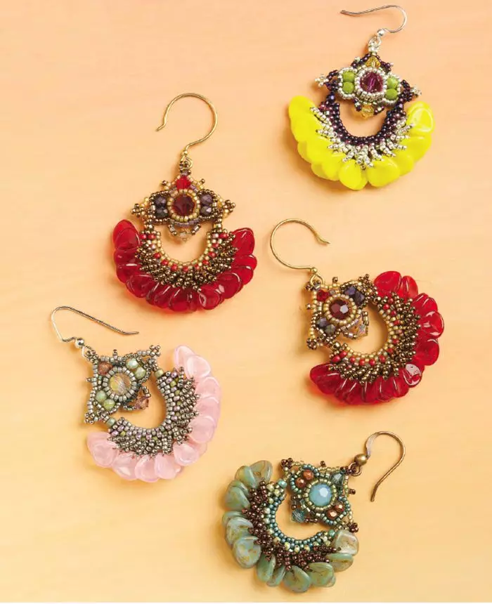 Yafa Petal Earrings waxaa leh Penny Dixon. Kuul qaabaysan, Kuul Tolmada Jecel Arrinka shaqada