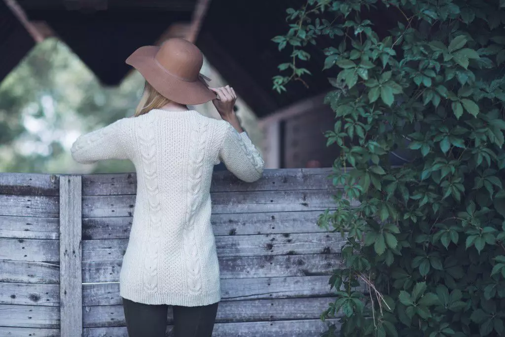 Linda Marveng Inverness Sweater stickad tröja mönster