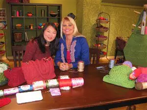Preview Knitting Daily TV Episode 809, Carry-All