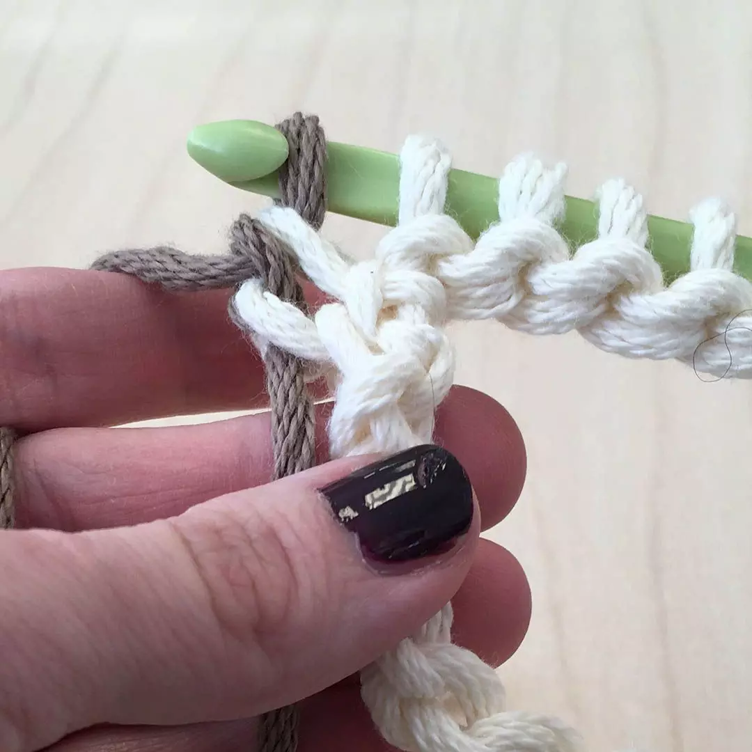 Comment faire du crochet tunisien bicolore en rond 3660_10