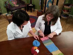 Preview Knitting Daily TV Episode 1107 - Dyeing to Knit 4279_4