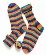 Kaus kaki bergaris yang menyenangkan dari Getting Started Knitting Socks oleh Ann Budd