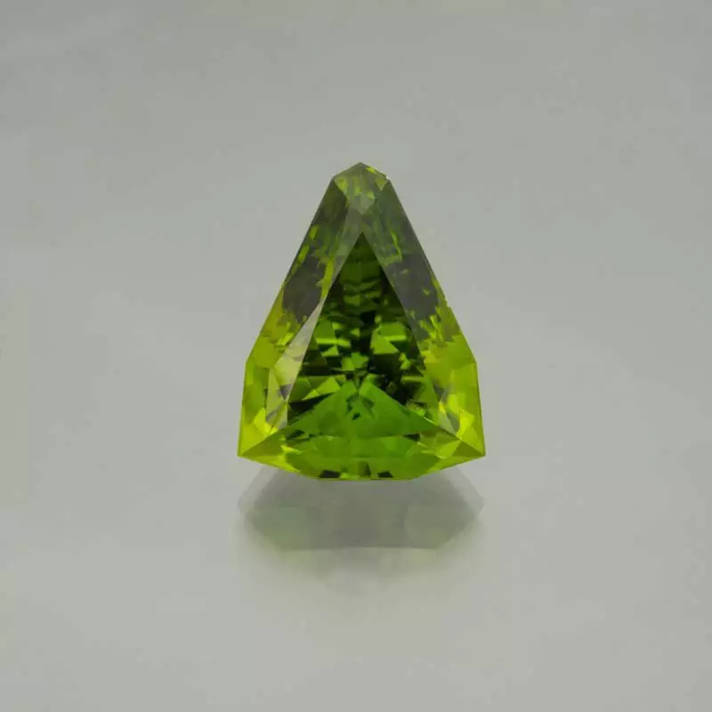 Piedras preciosas y piedras de nacimiento: Peridoto, solo los hechos, parte I