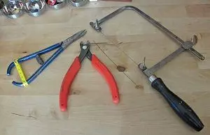 Metalsmithing Basics: Tips en ark foar cutting en sawing metaal as in pro