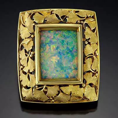 Tom Herman, Gingko opal brosje, Philadelphia museum for kunsthåndverk, smykkekunstnere, edelstenssmykkekunstner, opal, 18 karat gull,