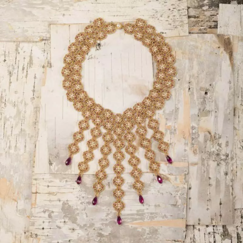 18 luxosos dissenys de joies amb perles amb un toc vintage. Collaret Glitz i Glamour