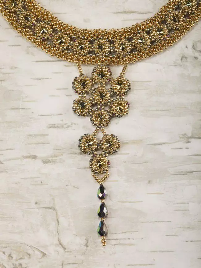 18 luxe kralen sieraden ontwerpen met een vintage flair. Gevangen kristallen choker