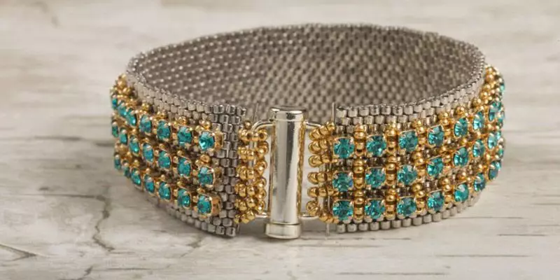 18 luksuznih dizajna nakita od perli s vintage stilom. Manžeta od miješanih metala