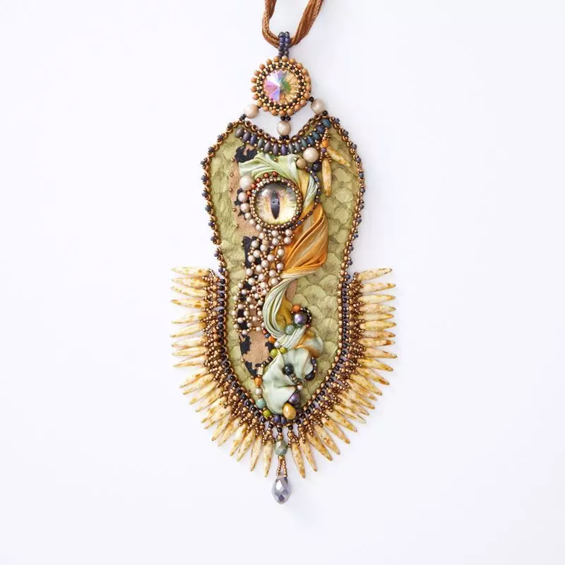 Dzidza Zvese Nezve Sherry Serafini, Bead Embroidery Goddess. Bead embroidery uye shibori pendant