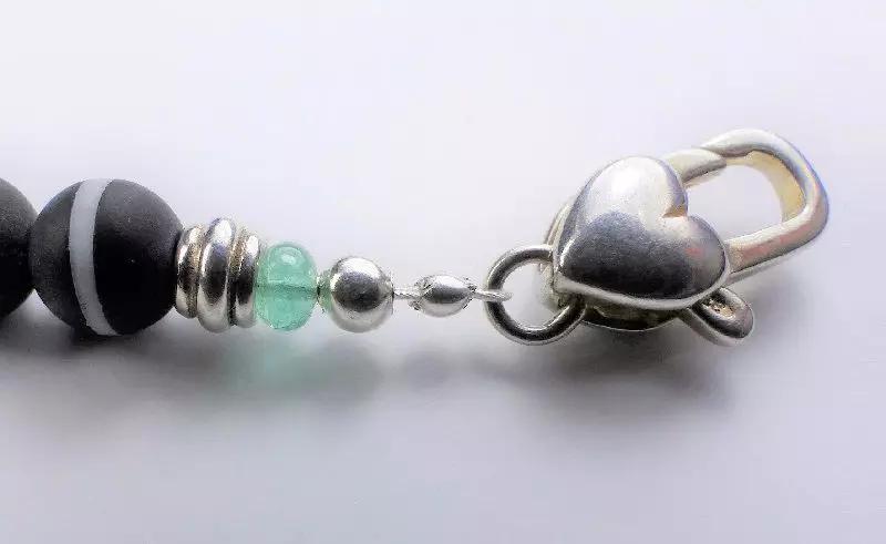 risultati di gioielli: finitura delle estremità di perline e perle infilate con migliori arricciature