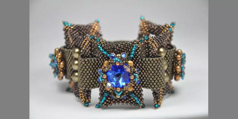 Agnieszka Watts, beadweaving, beading, bead embroidery, motivation Monday, beading story, Beadwork magazine