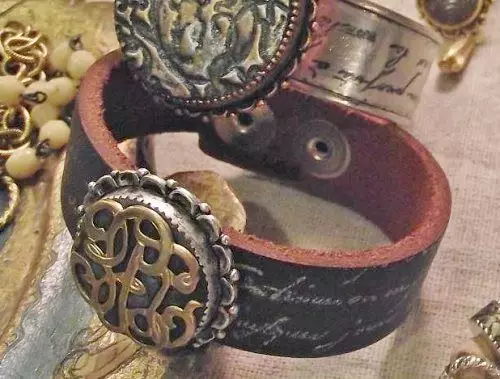 rubber stamped nga panit cuff pulseras