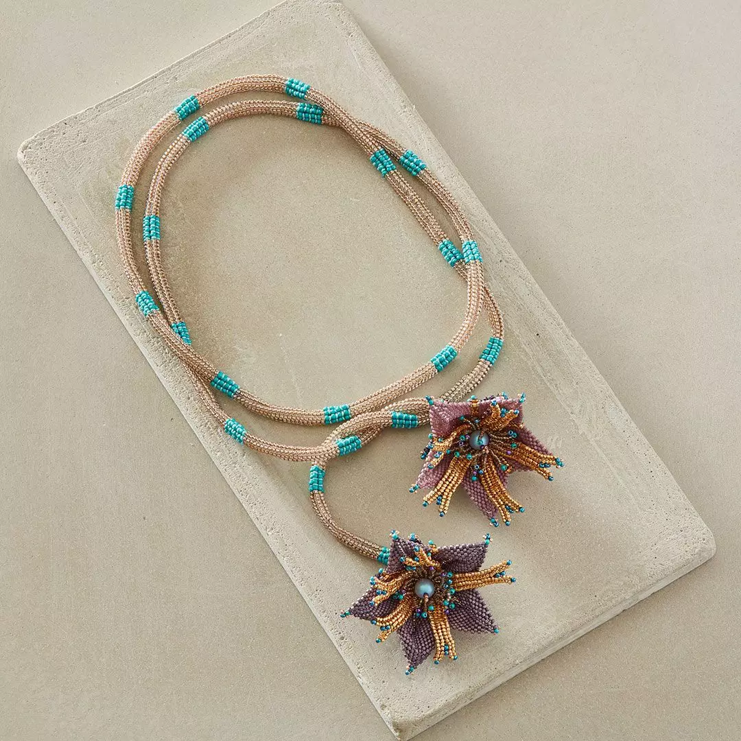 Agnieszka Watts' Ocean Lily Lariat