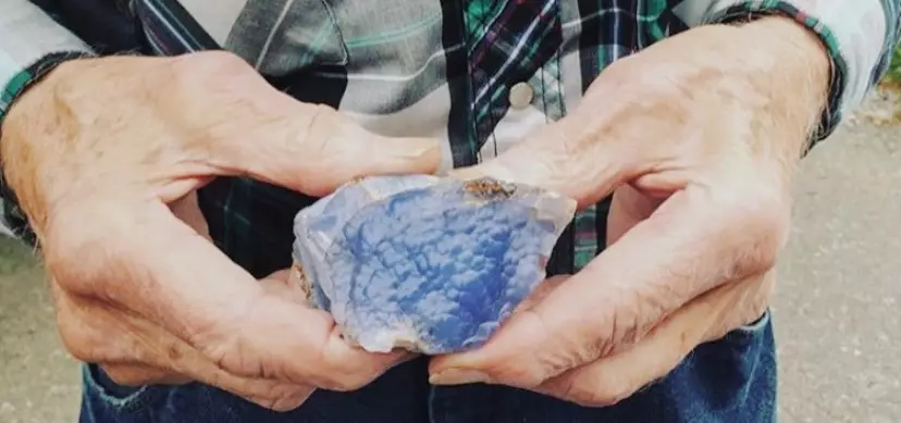 A sziklák, lapidár- és ékszerüzlet 5 generációja: Ismerje meg Ellensburg Blue Fame Carlsonjait