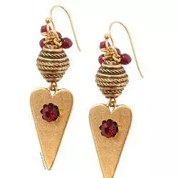 The Heart Earrings binne in leuk epoksy klaai earring projekt fûn yn ús fergese Crystal Clay Jewelry Projects eBook.