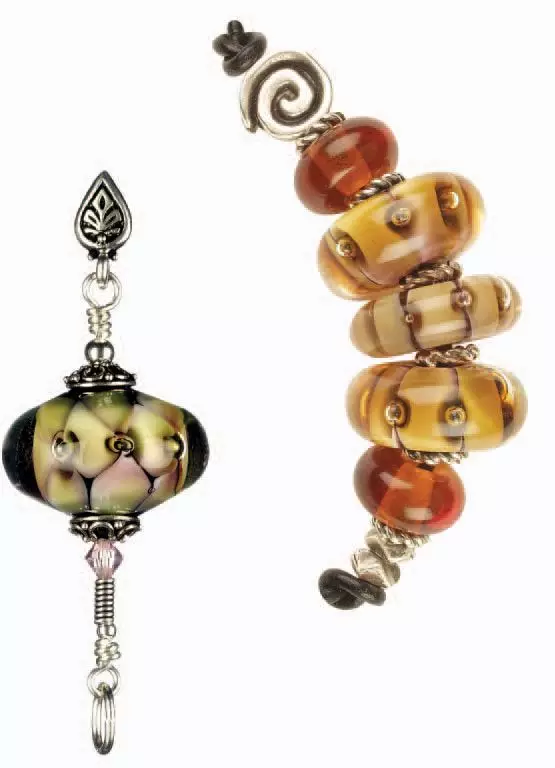 Sinau carane nggawe manik-manik lampwork ing eBook GRATIS babagan manik-manik kaca lan liyane ing eBook gratis babagan nggawe manik-manik kaca.