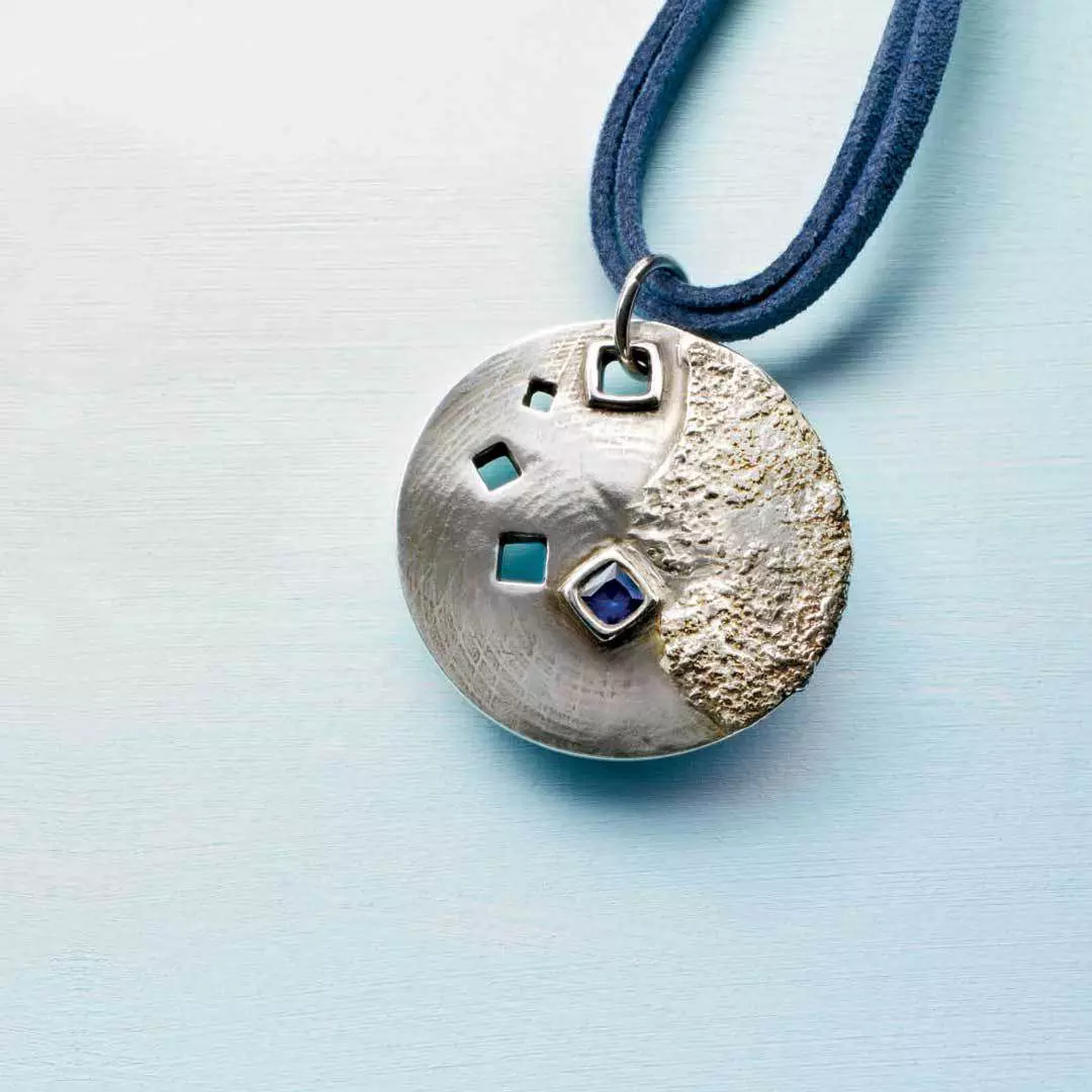 Shooting Sapphire Kolye by Tammy Honaman, Easy Metal Clay